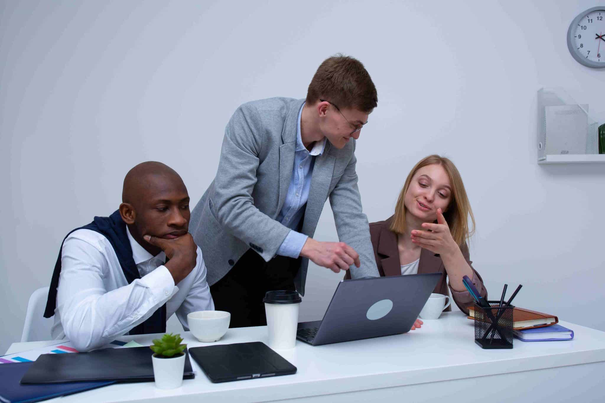 Messages d'encouragement au travail : importance et formulation